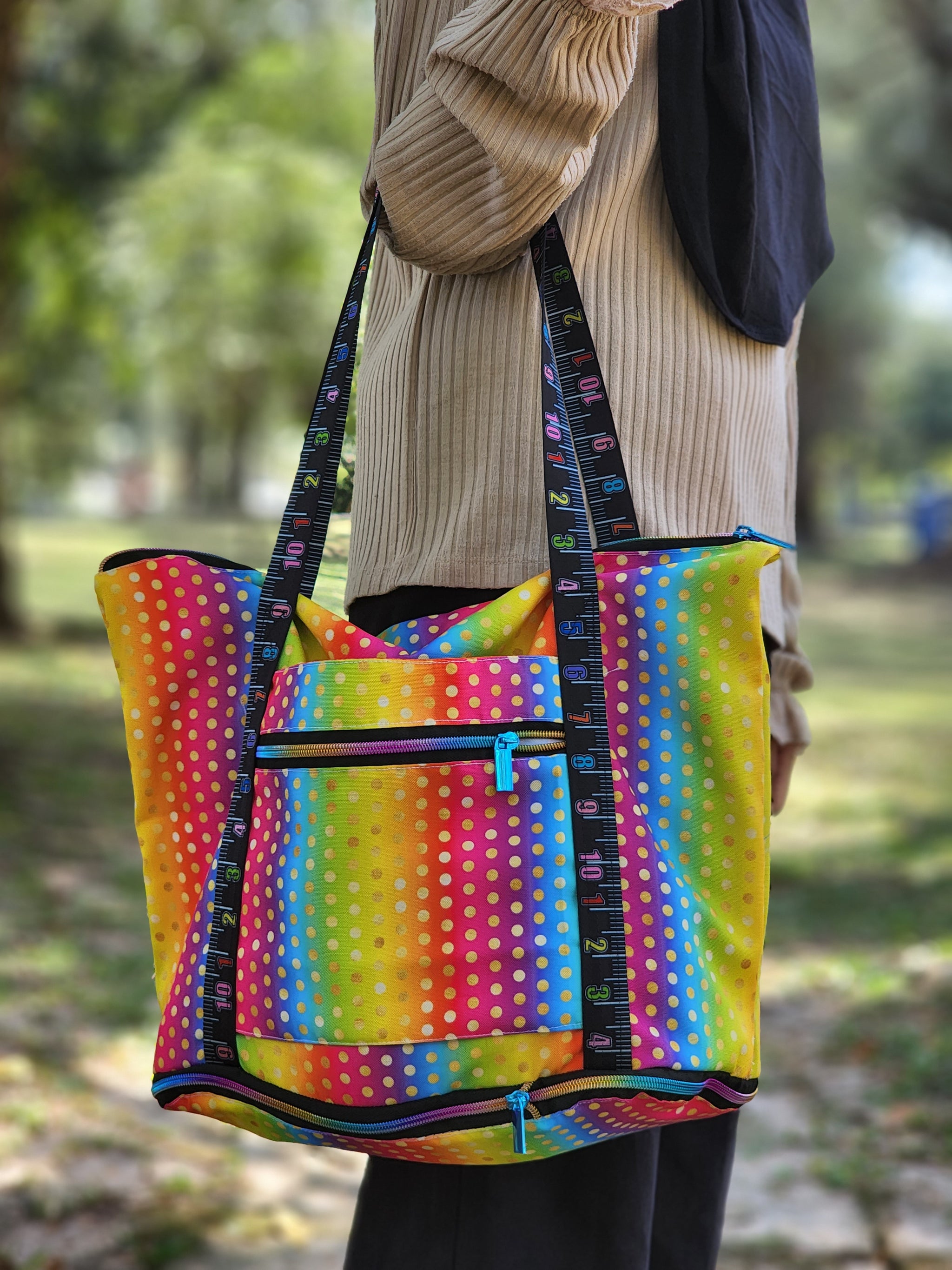 Xpandable SnapN'Go Tote Bag – Sewfisticated Craft Designs